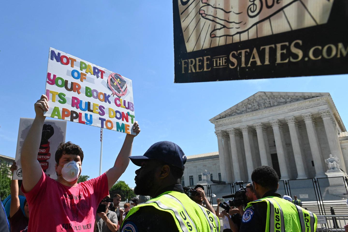 The US Supreme Court deepens the country's democratic collapse