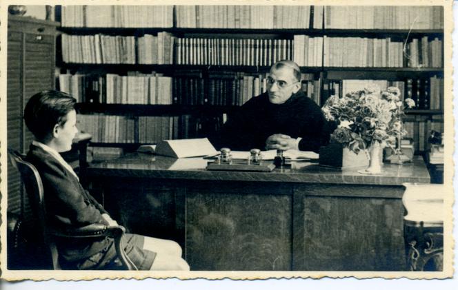 Exhibition: Christianity's response to Nazism in 'The Churches and the ...