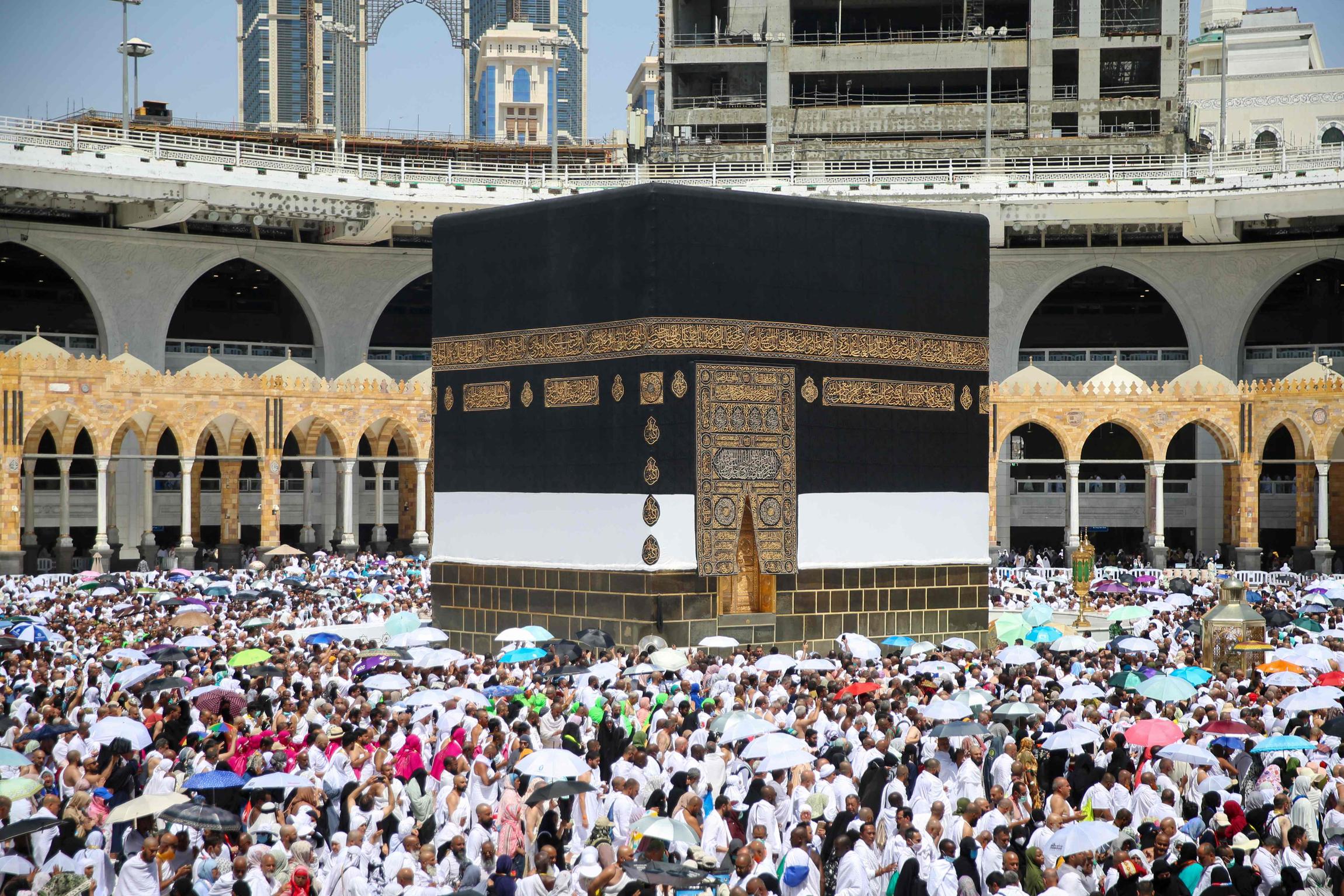 Pèlerinage à La Mecque : qu’est-ce que la Kaaba, cet intrigant cube ...