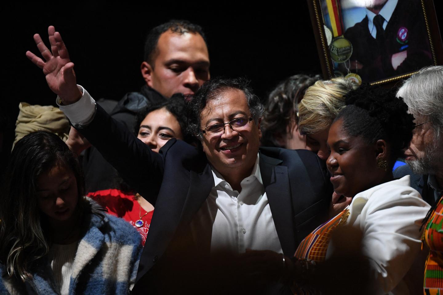Premier président de gauche de Colombie, Gustavo Petro joue l’ouverture