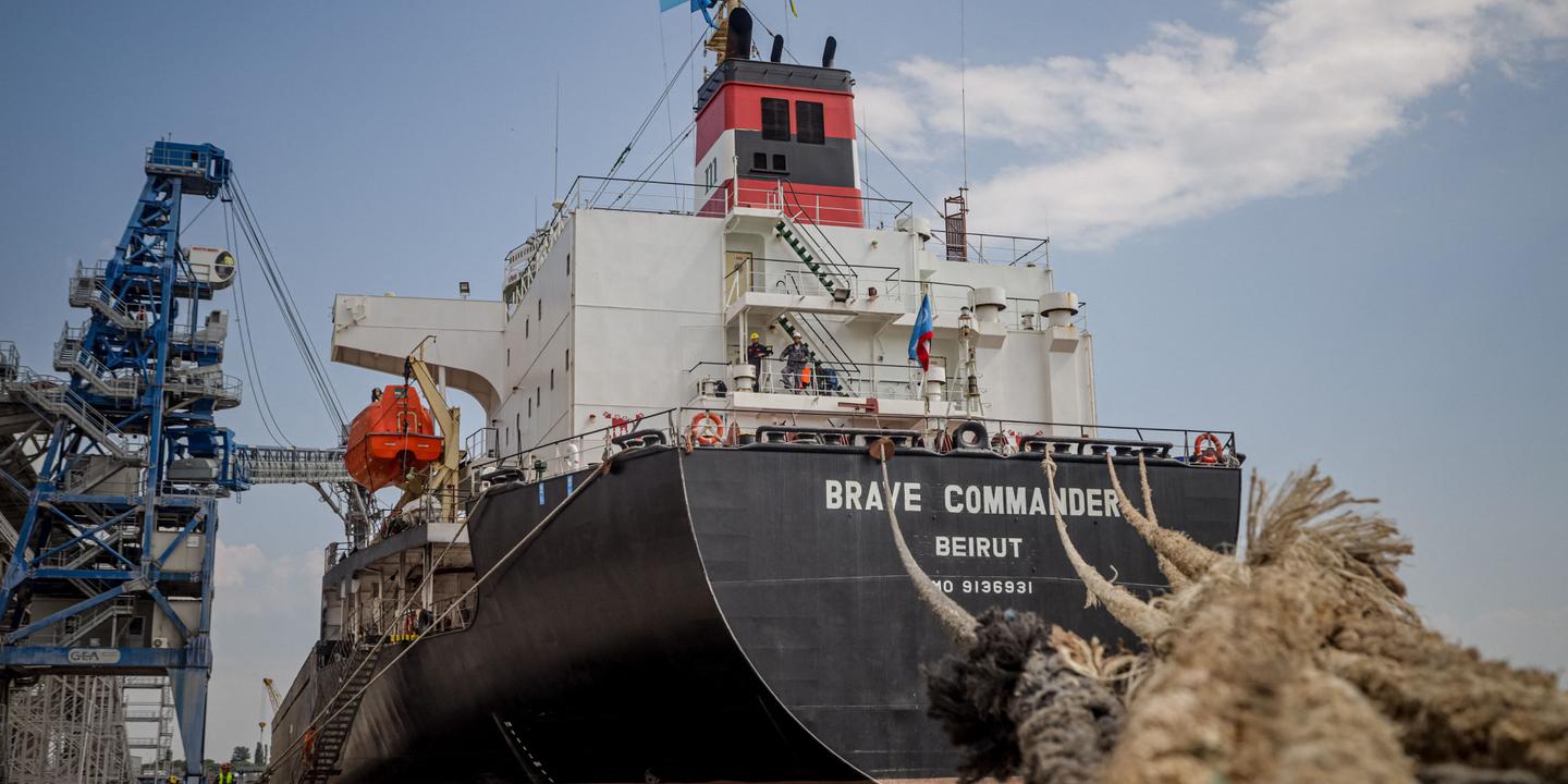 a first humanitarian ship under the aegis of the UN is ready to leave ...