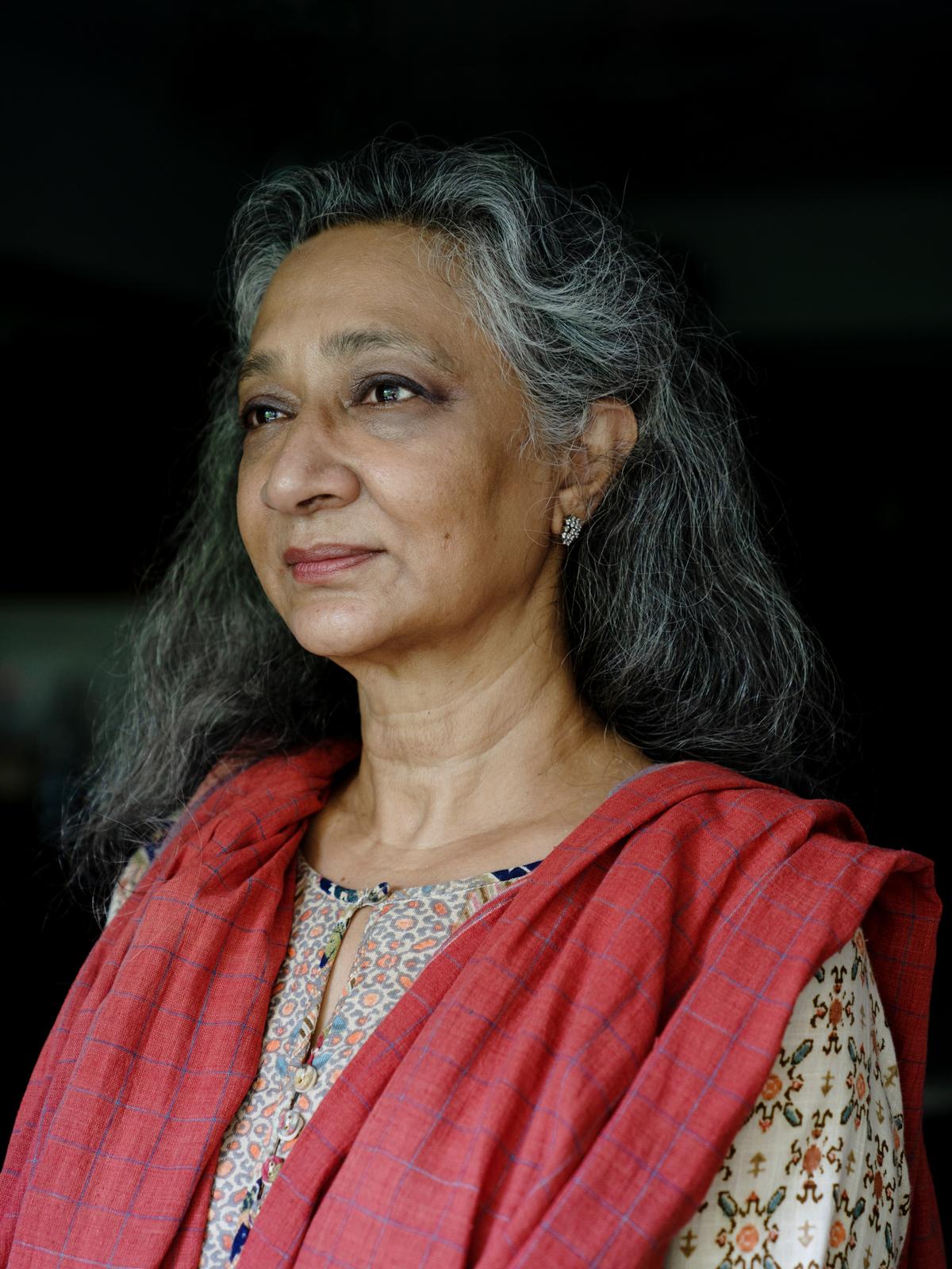 India's 'sand mafias have power, money and weapons'