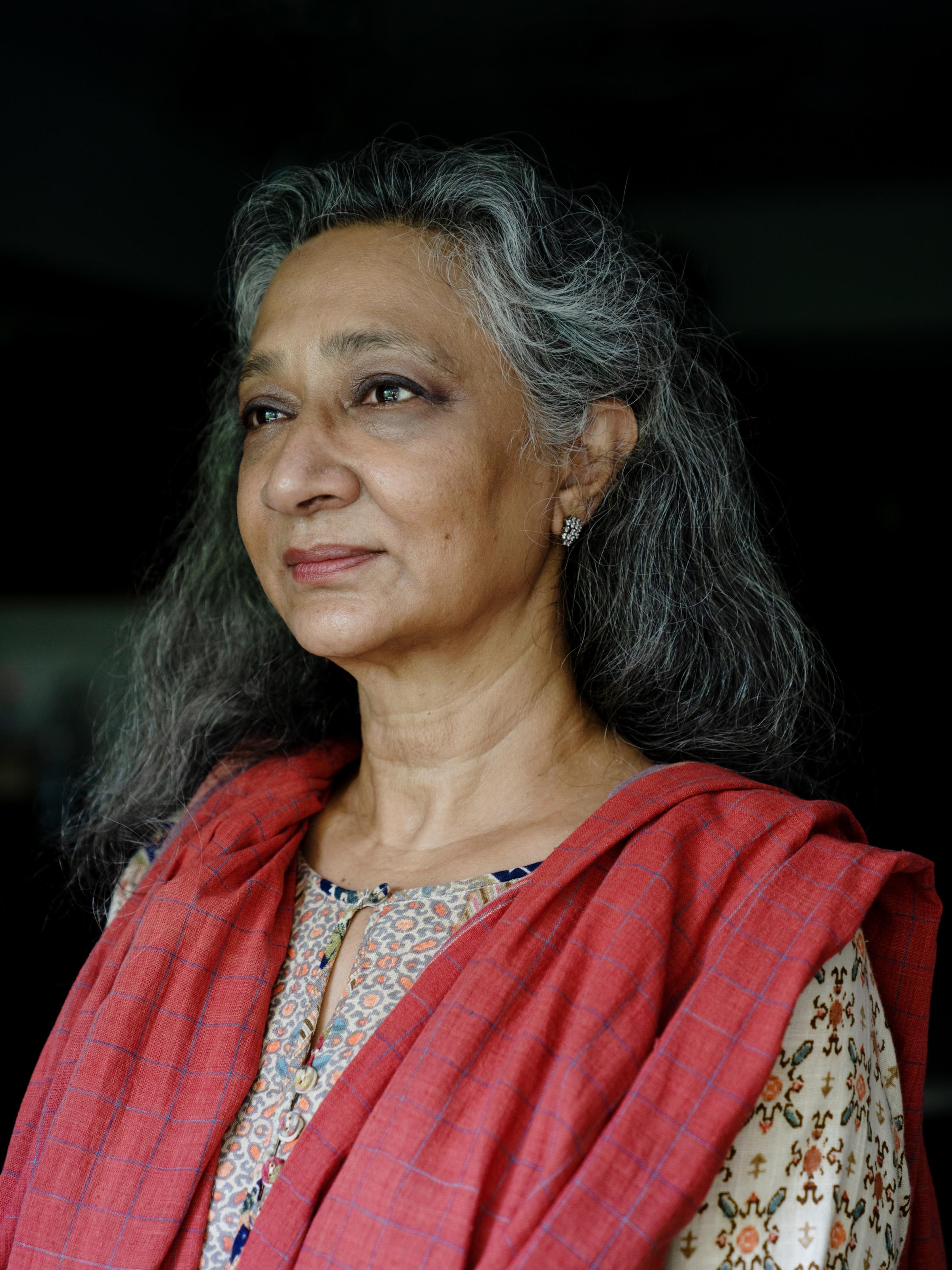 India's 'sand mafias have power, money and weapons'