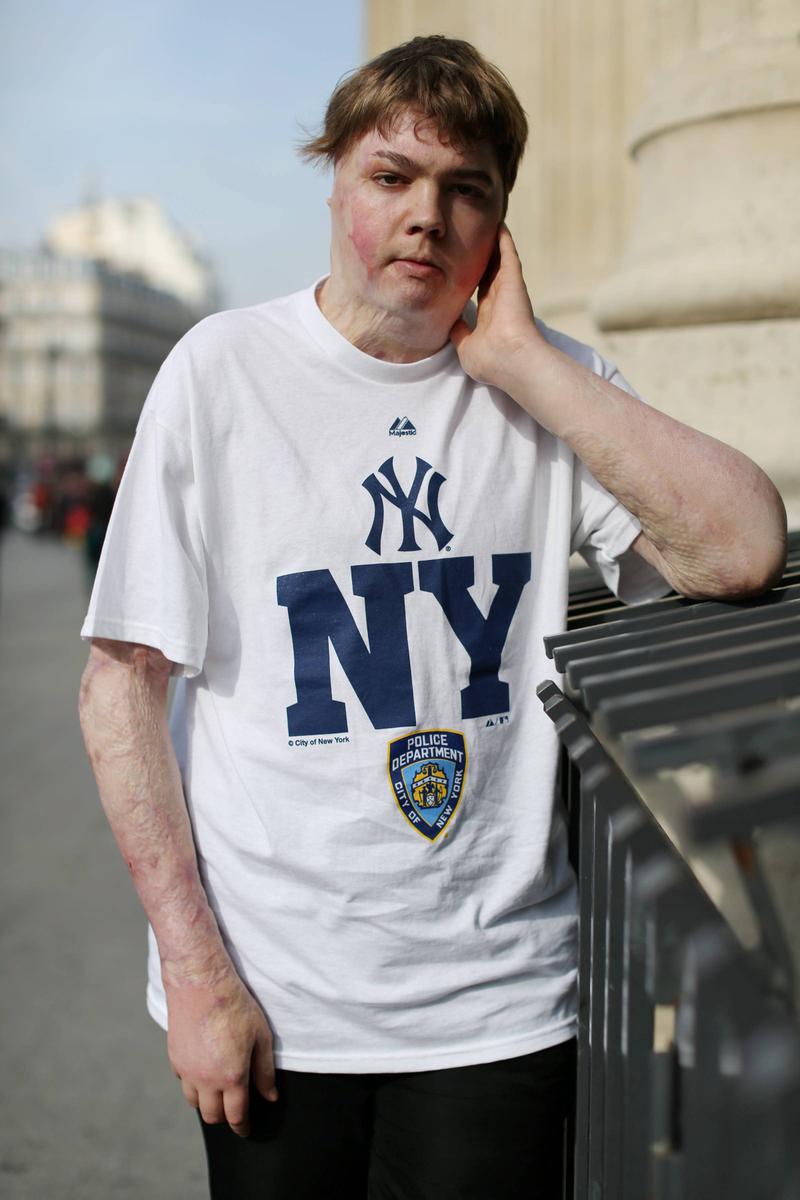 Jonathan Destin, figure de la lutte contre le harcèlement scolaire, est ...