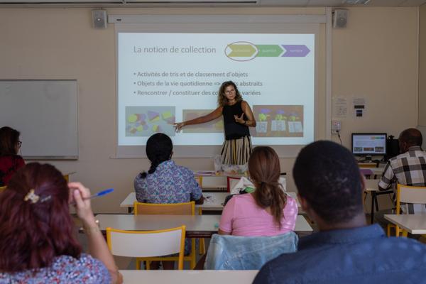 « On ne sait pas bien où on va » : au cœur de la formation express des enseignants contractuels