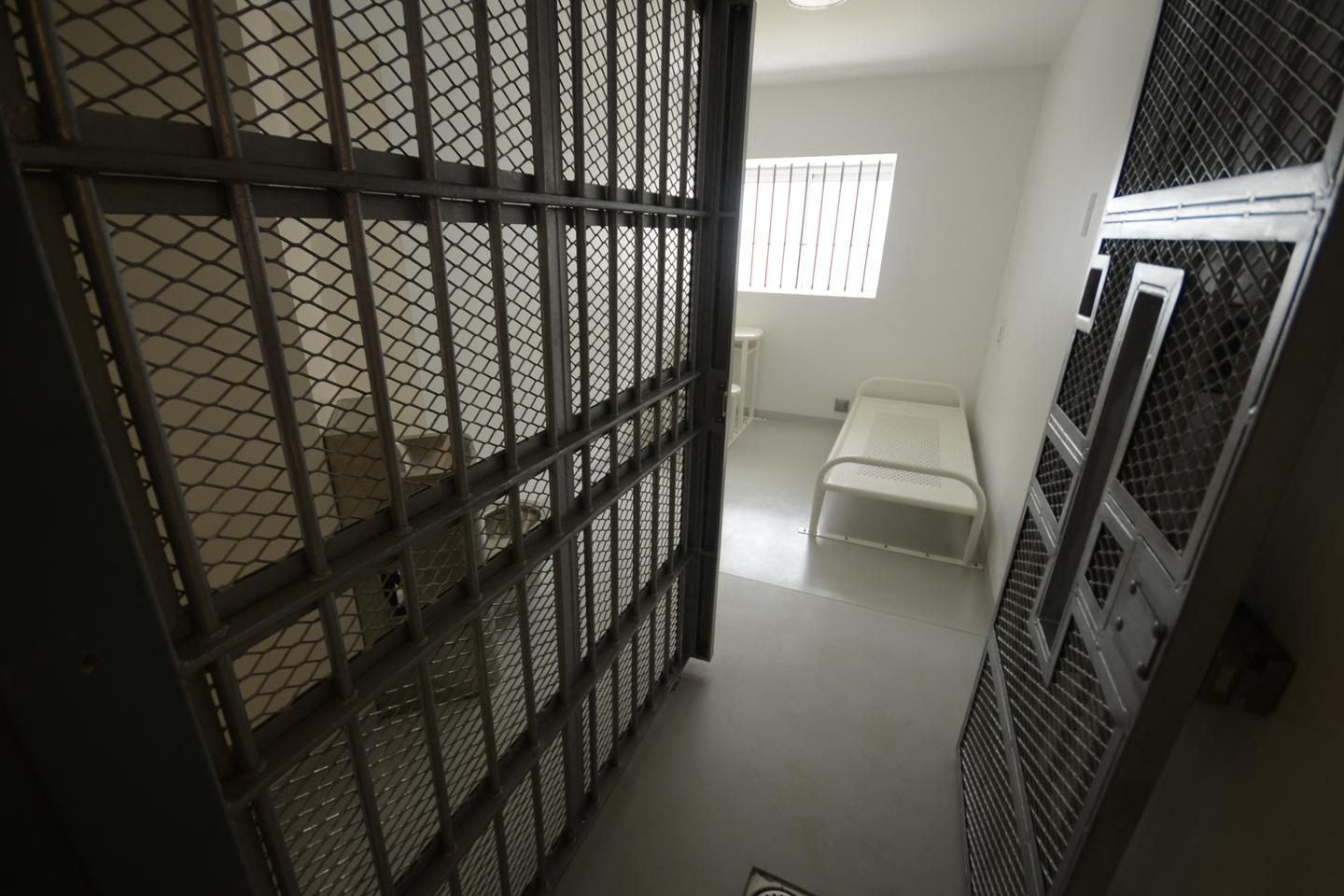 Magistrates challenge practices of general controller of prisons ...