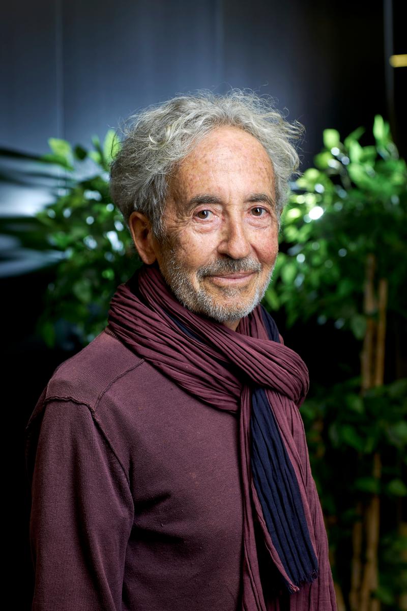 Mathieu Belezi remporte le prix littéraire « Le Monde » 2022 pour ...