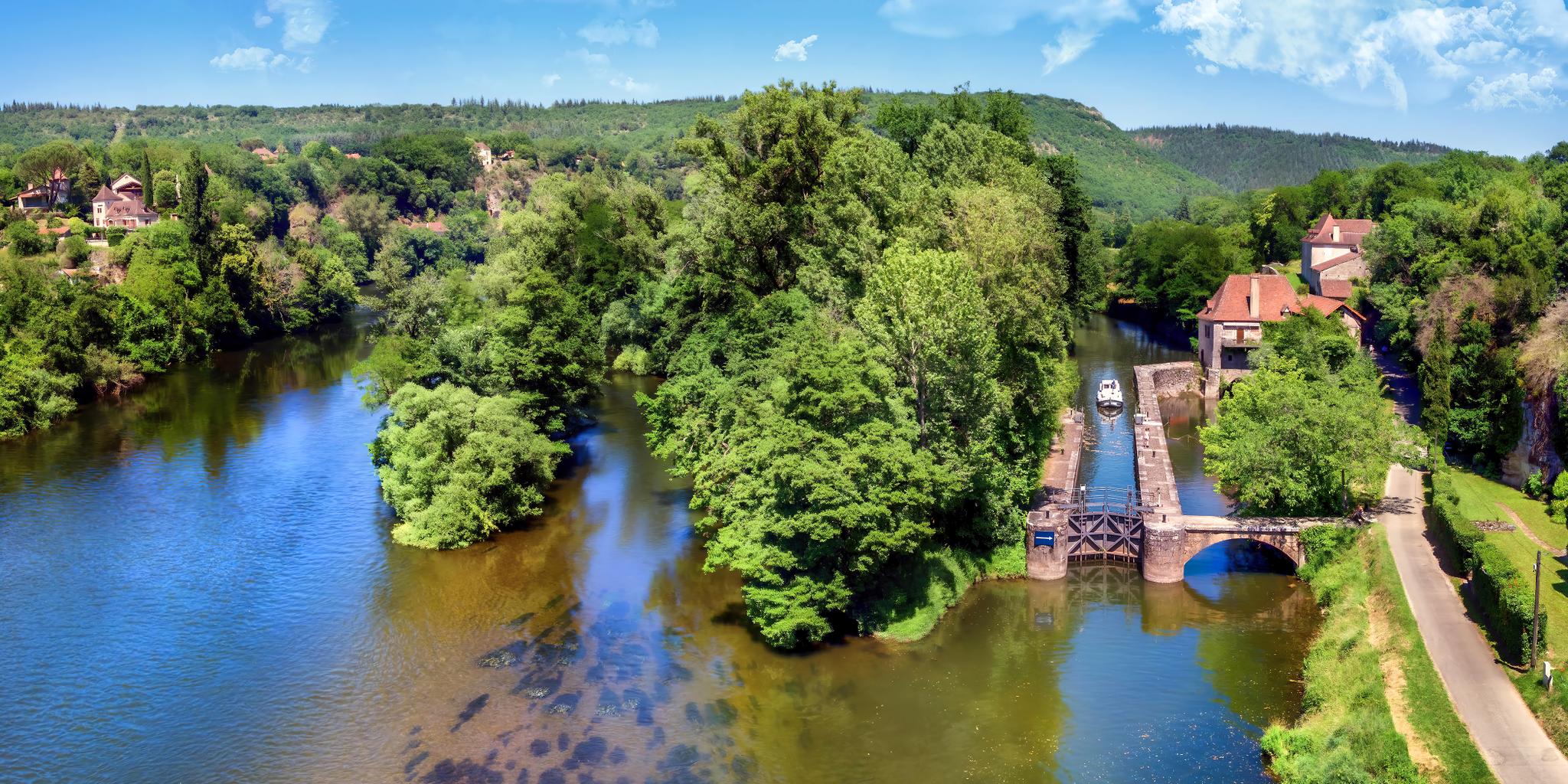 Entre Lot et Célé : et au milieu coulent deux rivières