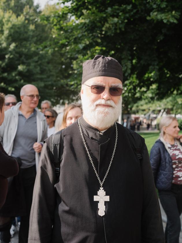 The people paying one last tribute to the queen