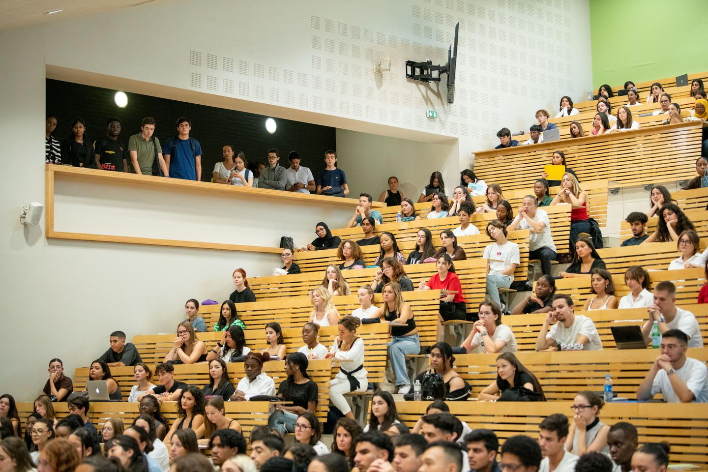« Etre étudiant en France, c’est payer peu pour ses études, mais aussi ...