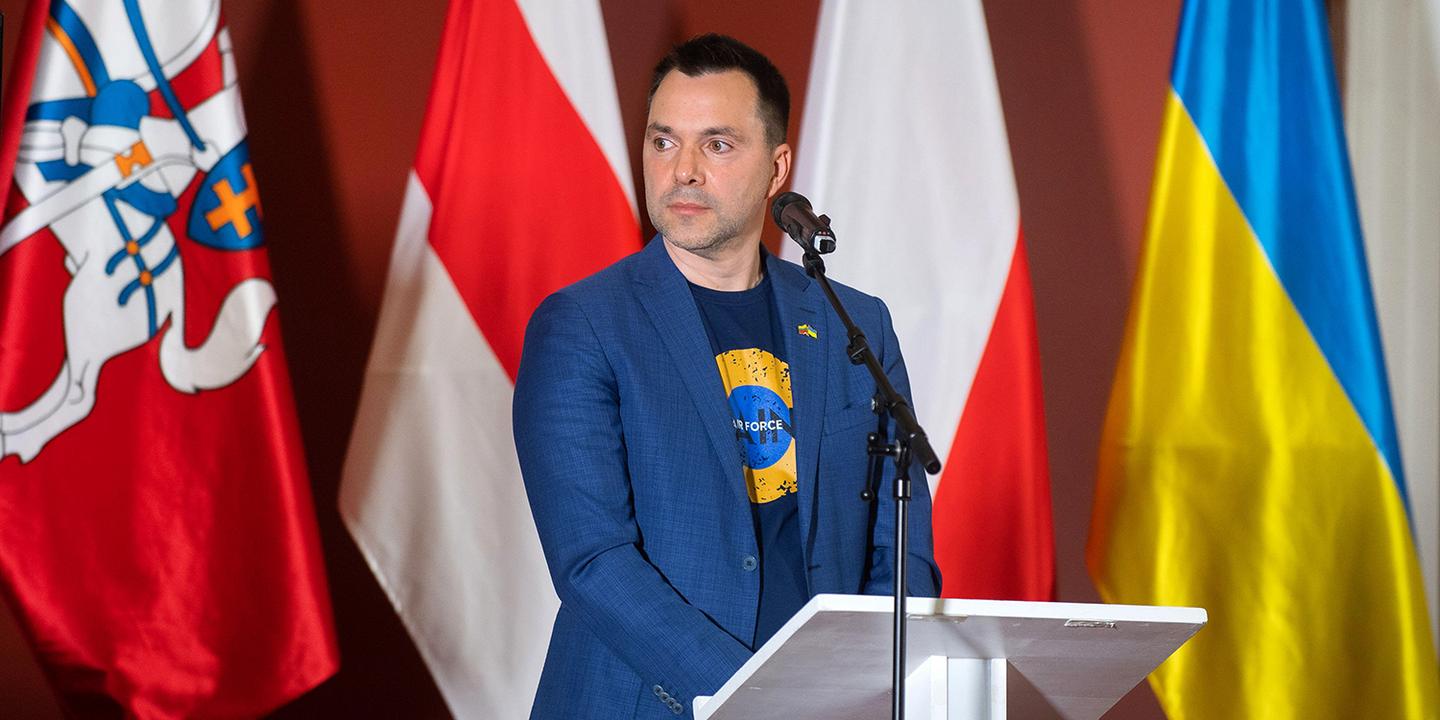 Who is Oleksiy Arestovych, the 'shrink' raising Ukrainian morale?