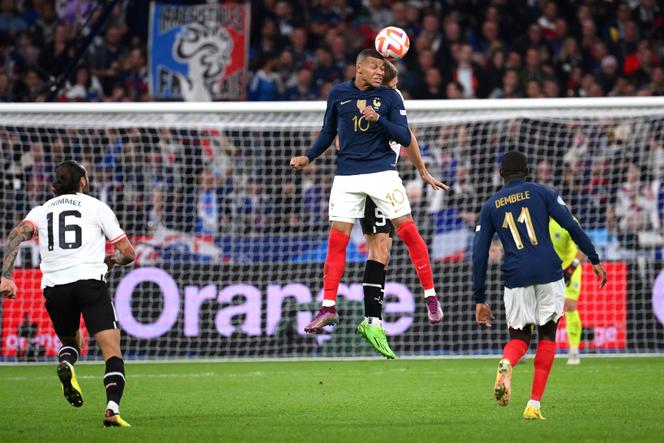 Mbappé shines as France shrug off troubles to outclass Austria
