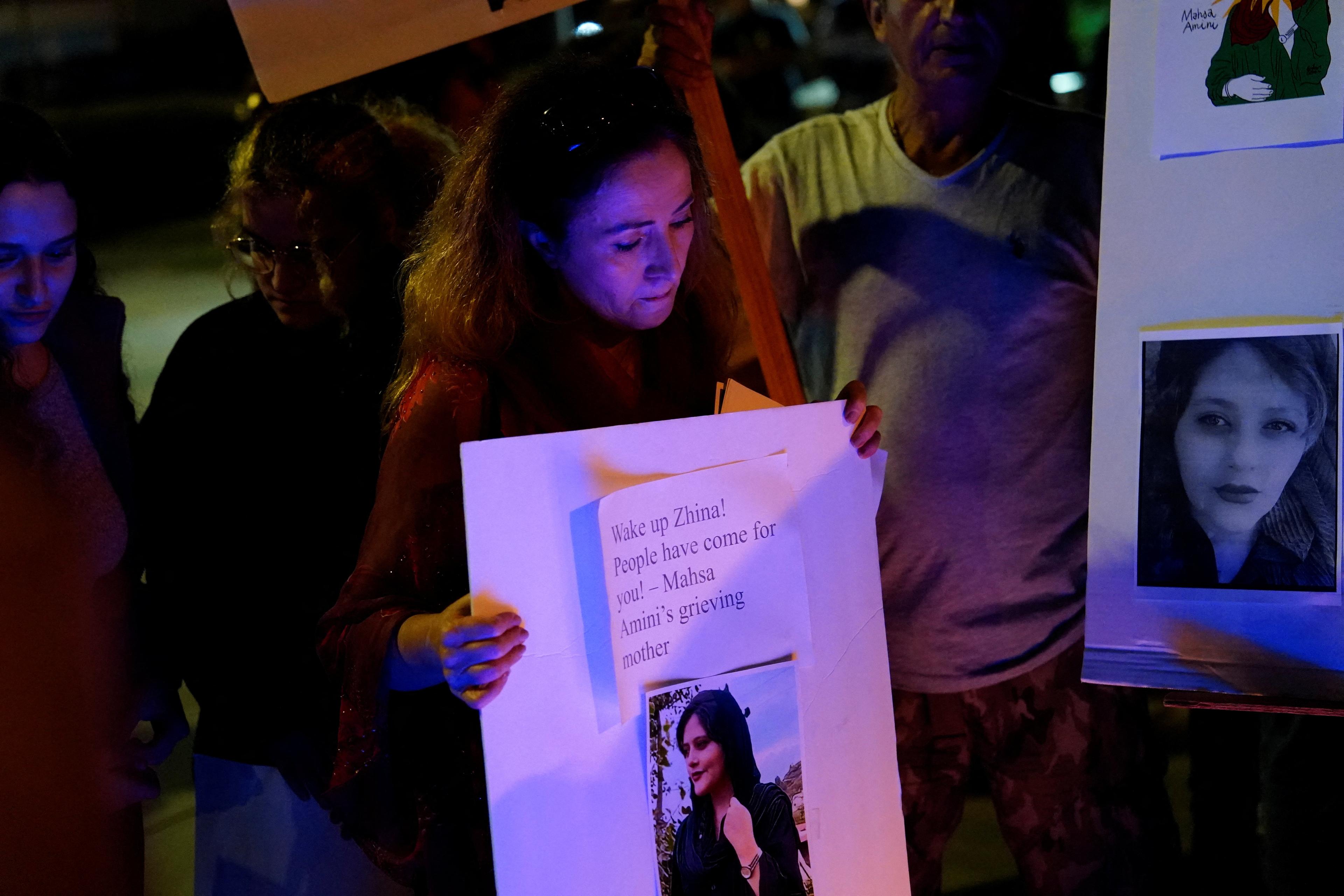 In Pictures The Uprising Of Iranian Women Across The World