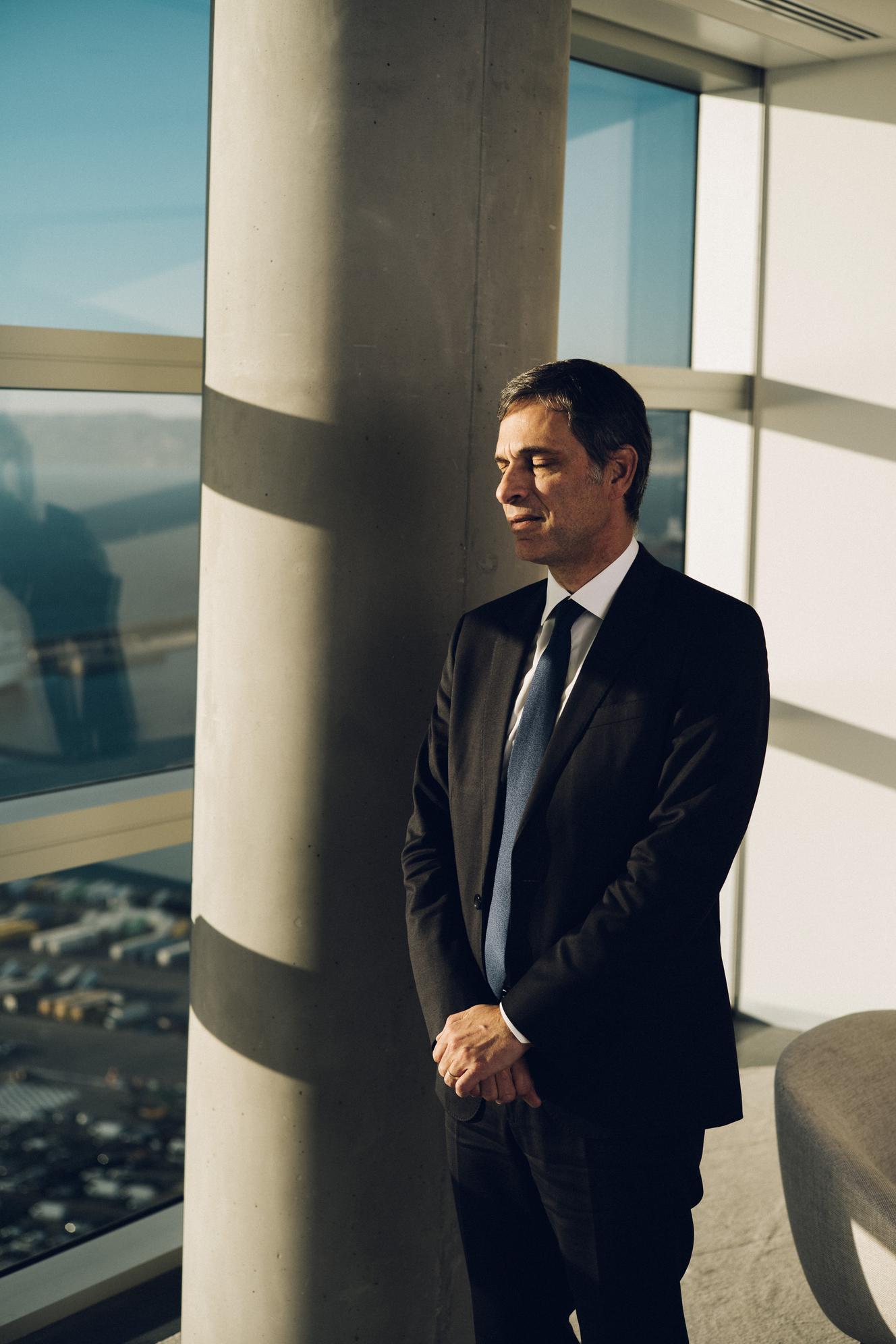 Comment Rodolphe Saadé, inconnu dans le monde de la presse, a conquis ...