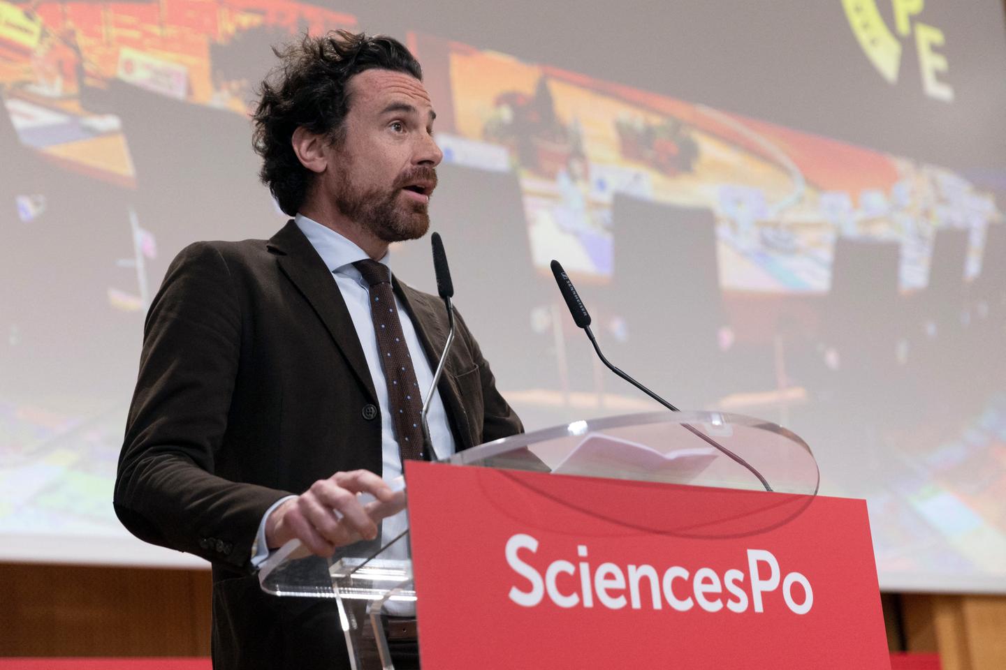 Mathias Vicherat, directeur de Sciences Po Paris : « Nos étudiants ...