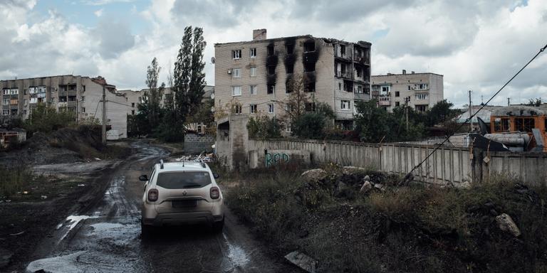 In the liberated city of Lyman, chaos follows Russia's retreat