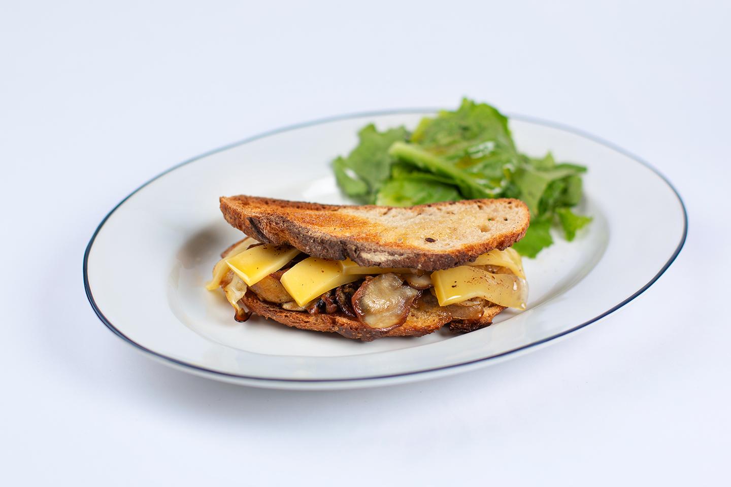 La tartine fromage-champignons : la recette de Victor Coutard