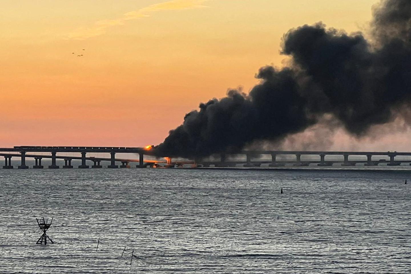 Crimean Bridge damaged by explosion of a trapped truck | Altus Intel