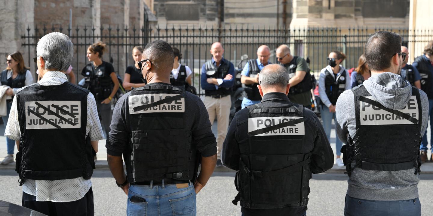 La révolte de la police judiciaire française après le limogeage du ...