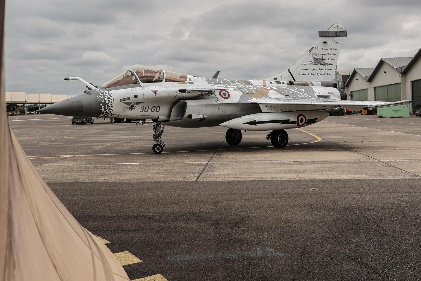 French military strengthens position on Europe's eastern flank