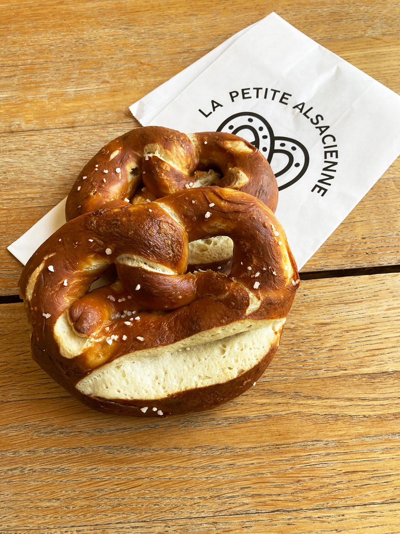 Une fois qu’on a entamé le bretzel de La Petite Alsacienne, il est ...