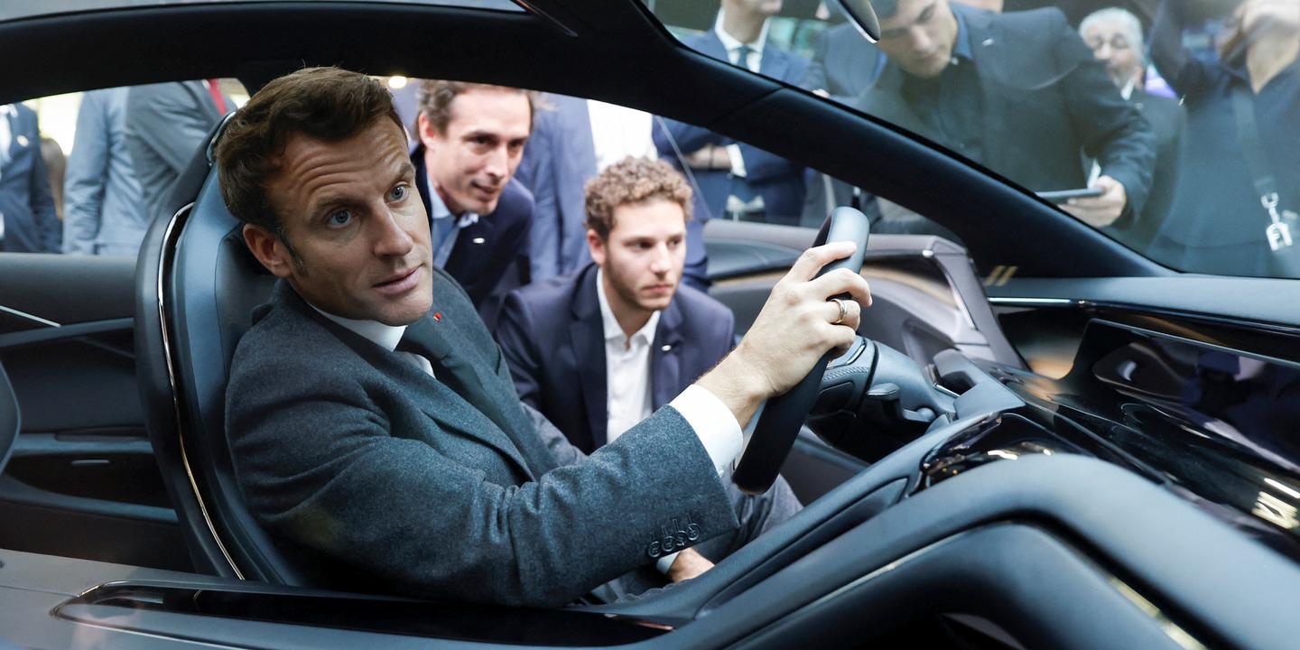 Emmanuel Macron lays out plan for electric cars