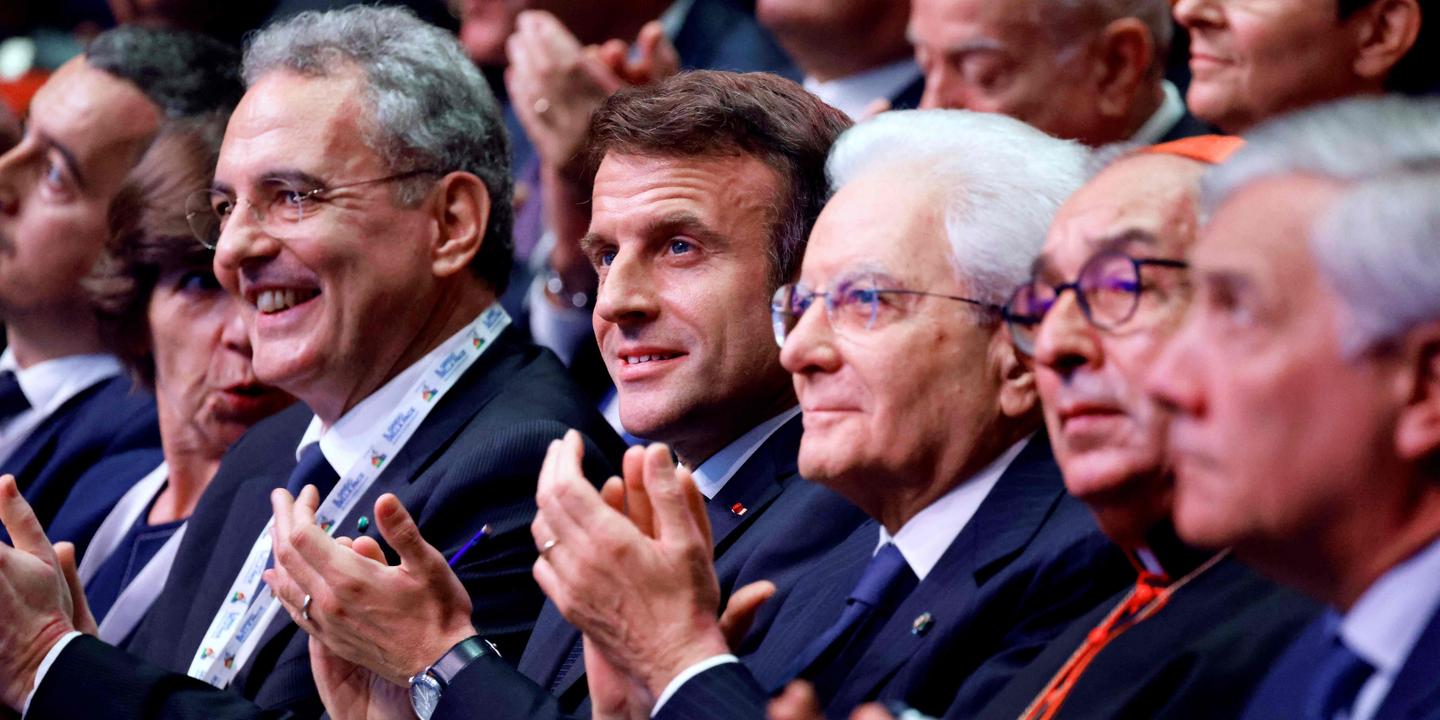 Macron meets Meloni on her first day in office