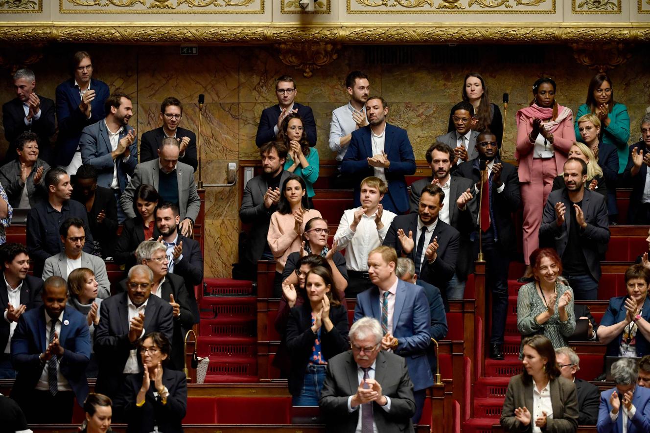 A l’Assemblée nationale, la Nupes se divise sur la stratégie à adopter ...