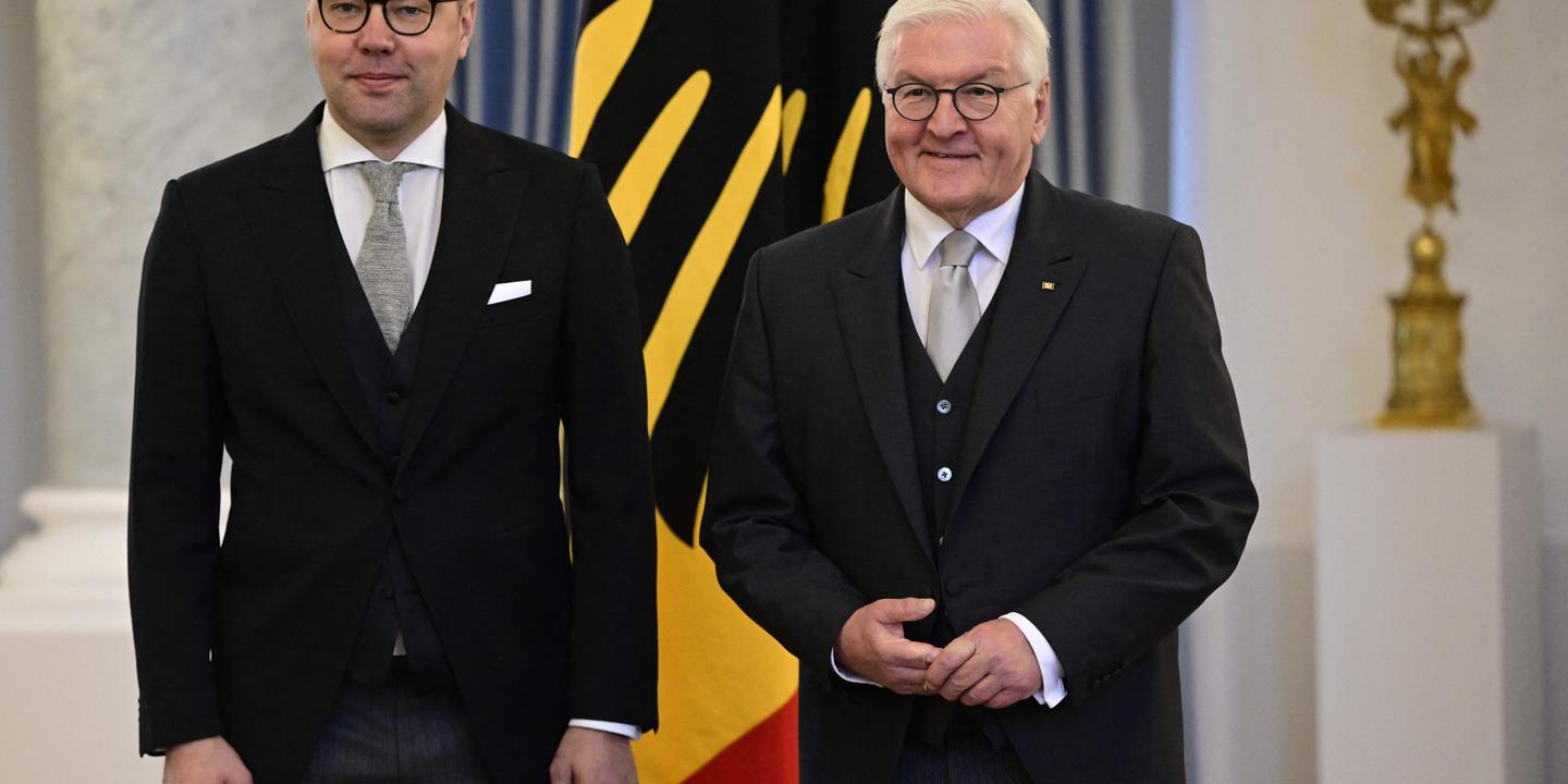 German president takes cover in air raid shelter on Ukraine trip
