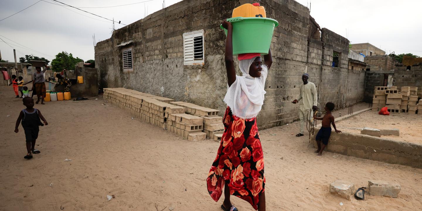 Au Sénégal, imams et marraines de quartier servent de médiateurs entre ...