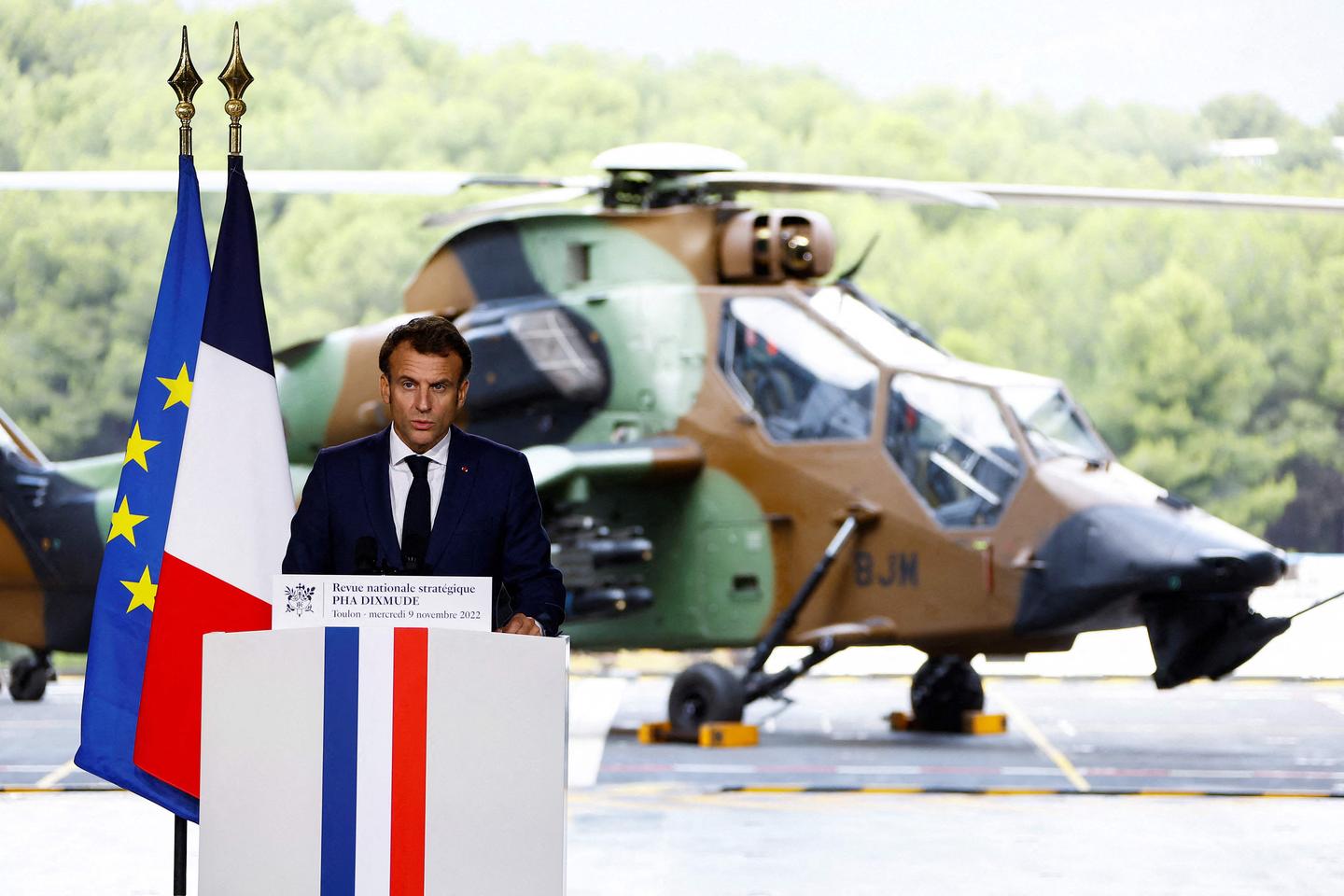 Macron says France, UK to hold defense summit in early 2023