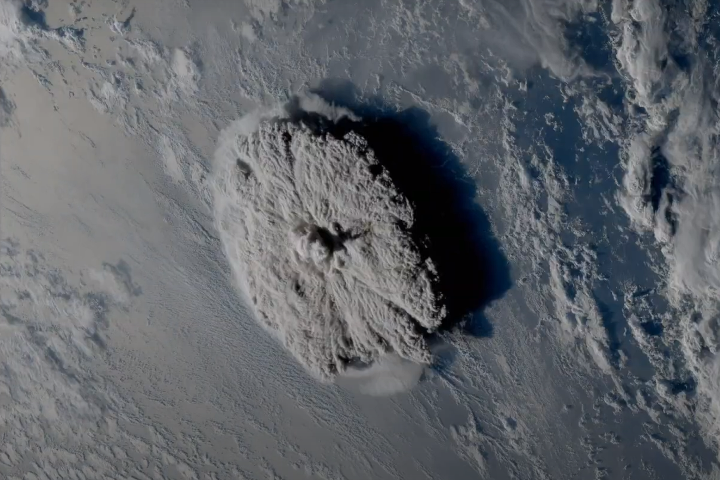 The plume of the Hunga Tonga volcano has risen higher than the ...