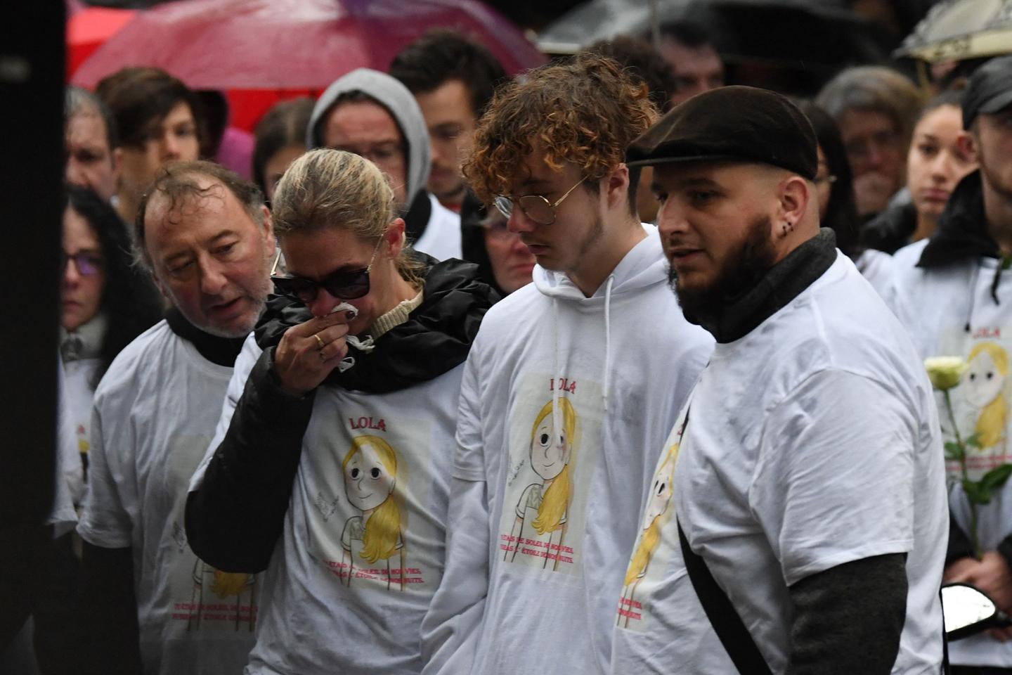 A Lhommage Pour Lola La Mère De Ladolescente Tuée Dénonce Les
