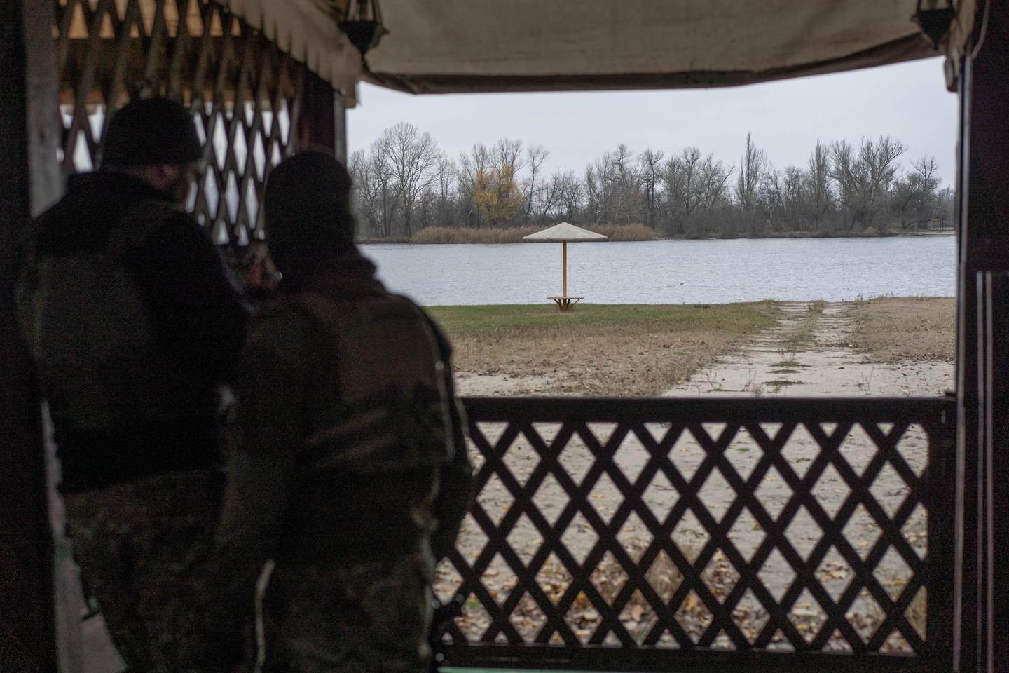 A Kherson, Ukrainiens et Russes se disputent la « zone grise » du Dniepr