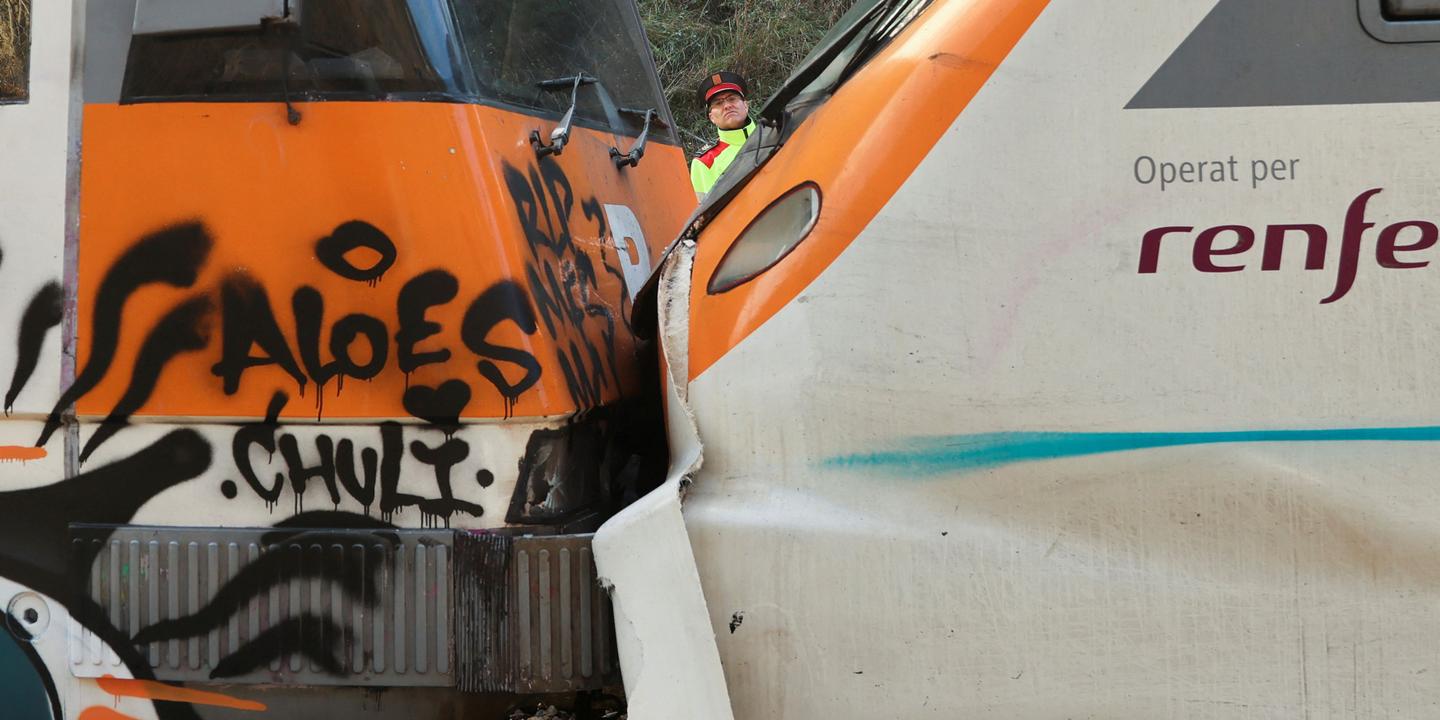 More than 150 minorly injured in train collision near Barcelona
