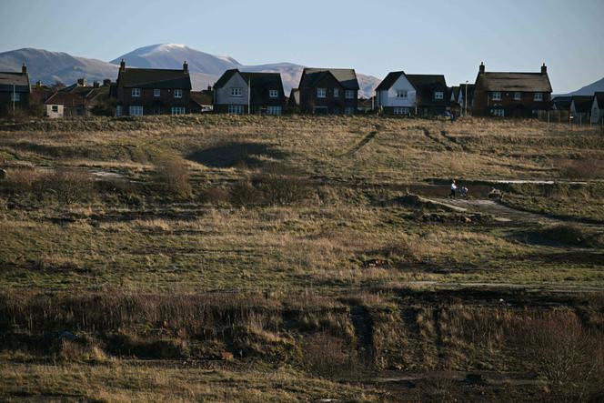 UK government stokes controversy by authorizing the opening of a coal mine