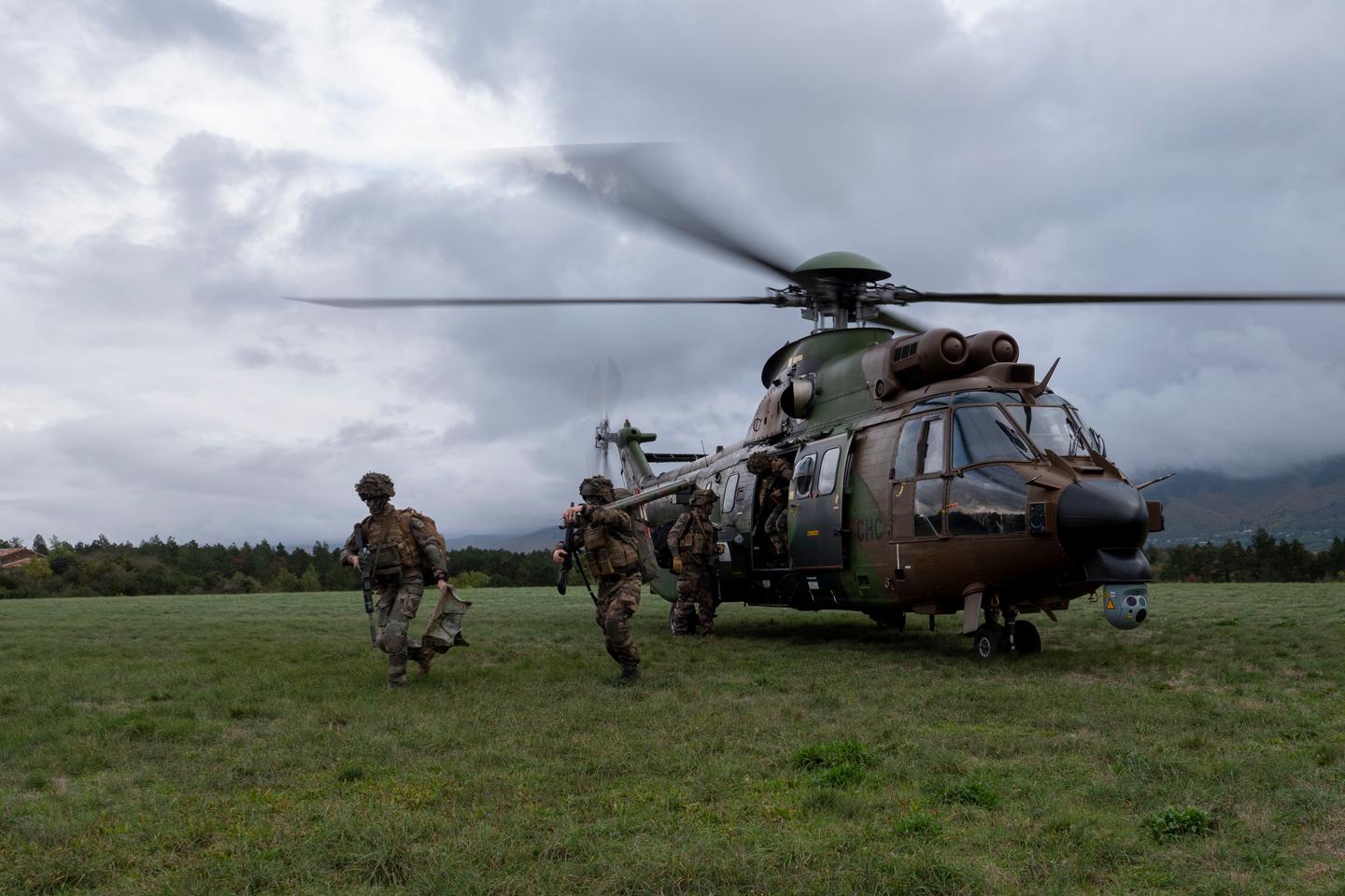 Après la fin de « Barkhane », les « paras » du 8ᵉ RPIMa changent ...