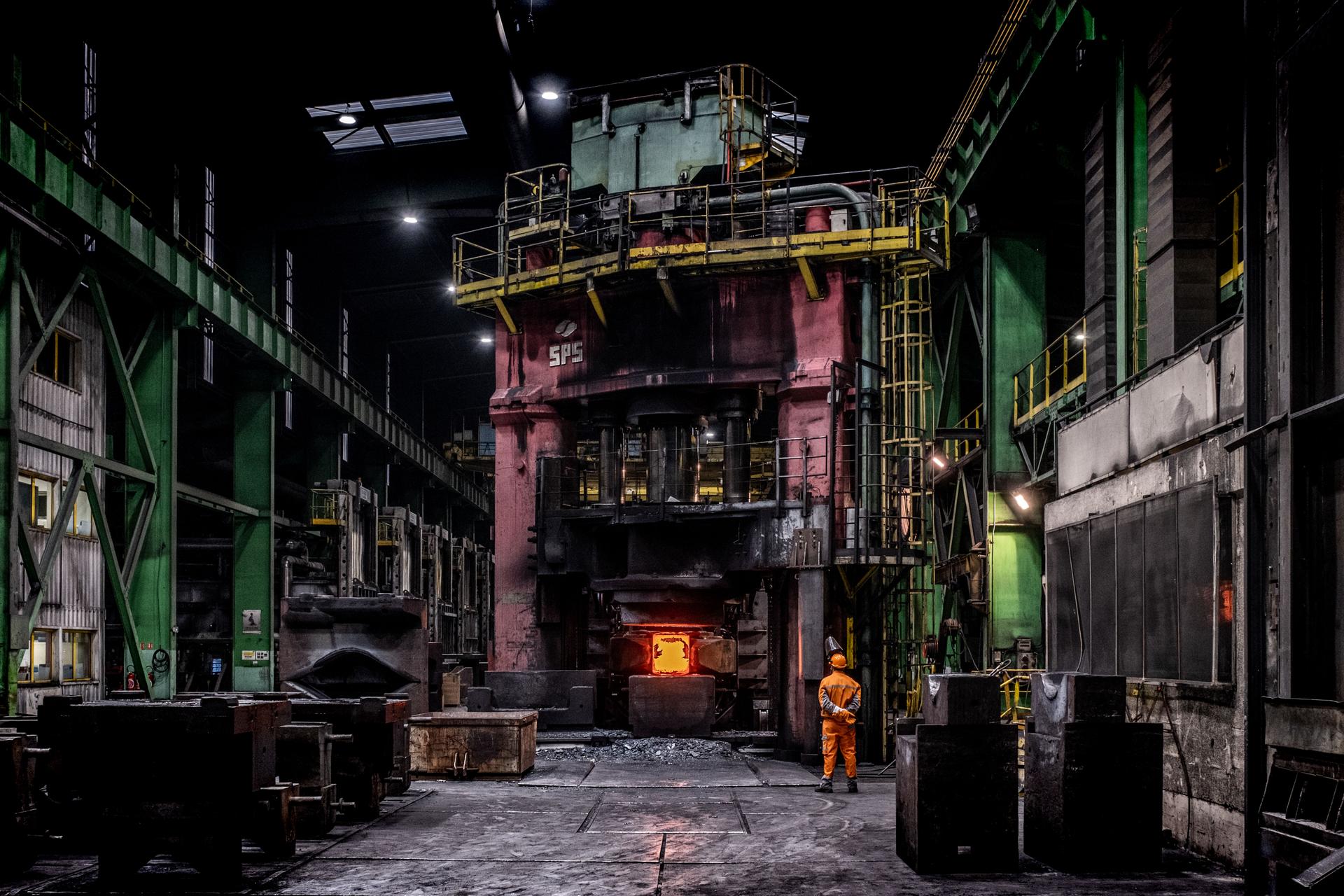 L’usine qui fabrique le canon Caesar, un secret militaire jalousement gardé