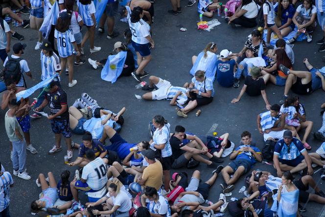 Argentina's government defends messy World Cup parade