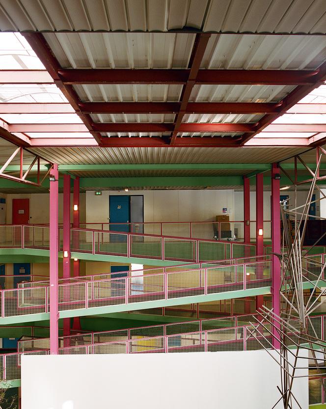 A Pantin Un Ancien Collège Transformé En Cour De Création
