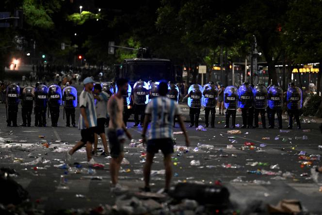 Argentina's government defends messy World Cup parade
