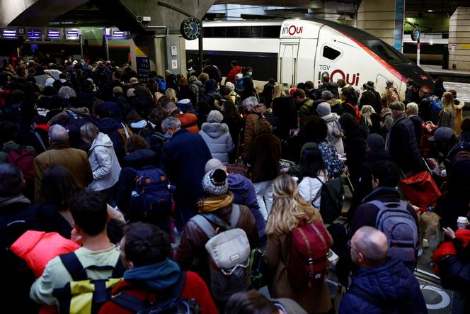 French rail strike: Unions lift planned New Year strike