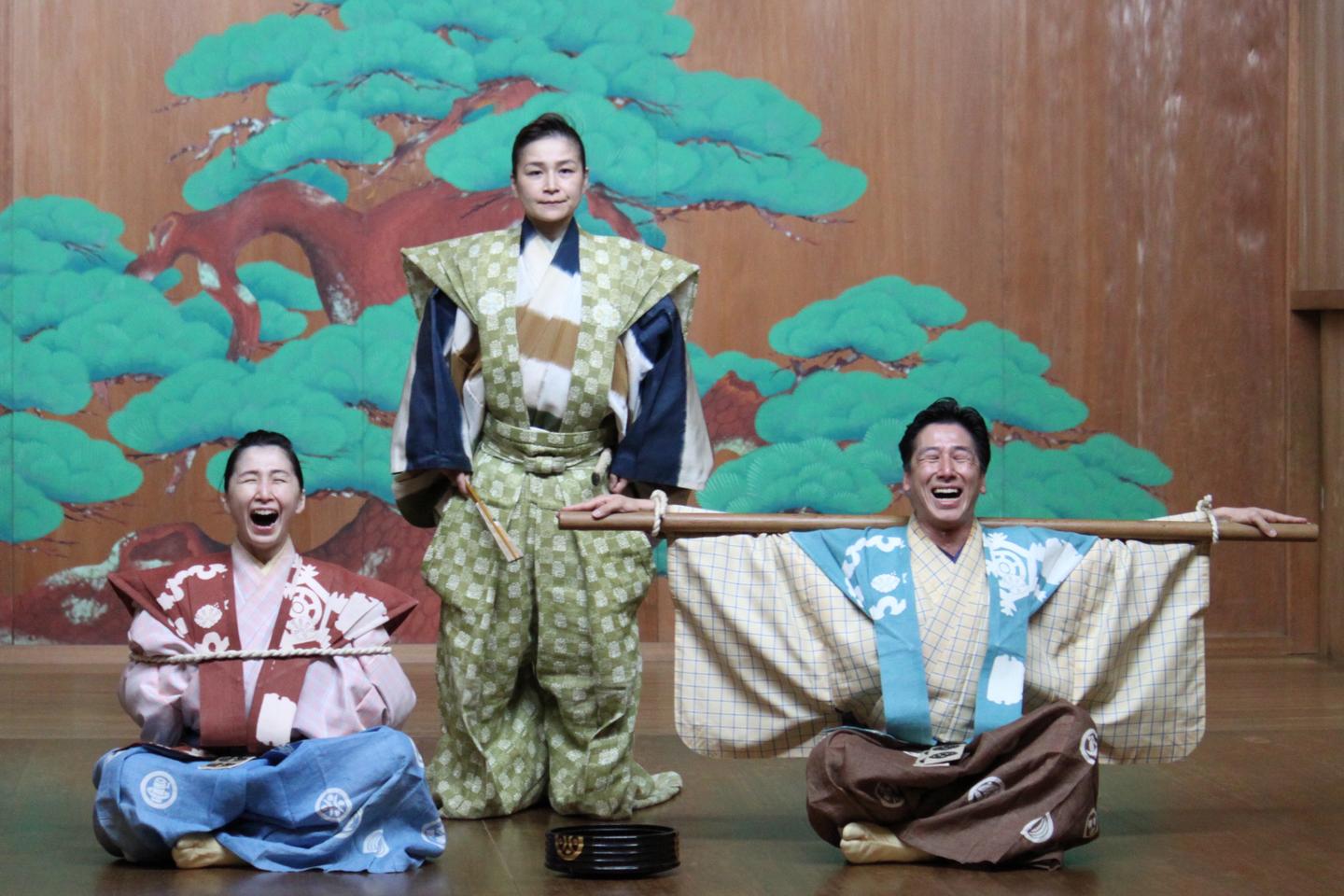 In Japan, two kyogen actresses seek to break the 'glass ceiling' in ...