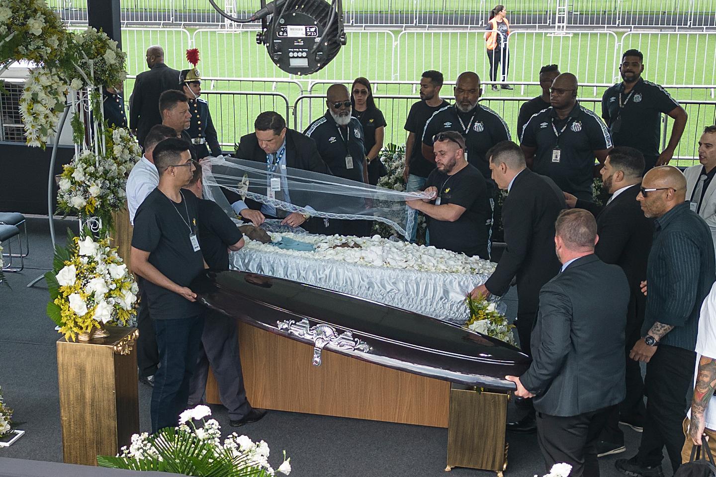 Mort de Pelé : les images de la veillée funèbre en l’honneur de la ... Mort de Pelé : les images de la veillée funèbre en l’honneur de la ...