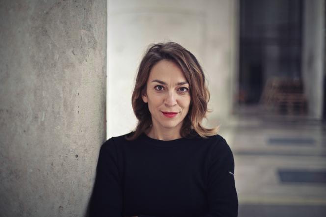 Laura Raim débarque avec ses « Idées larges » sur Arte Radio