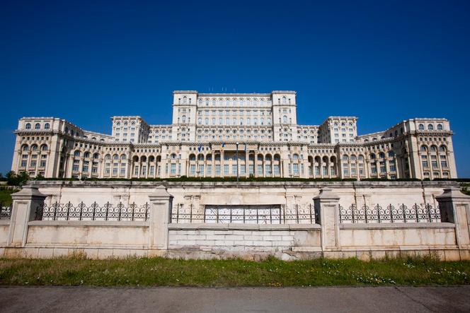 Romanian government faces series of plagiarism cases