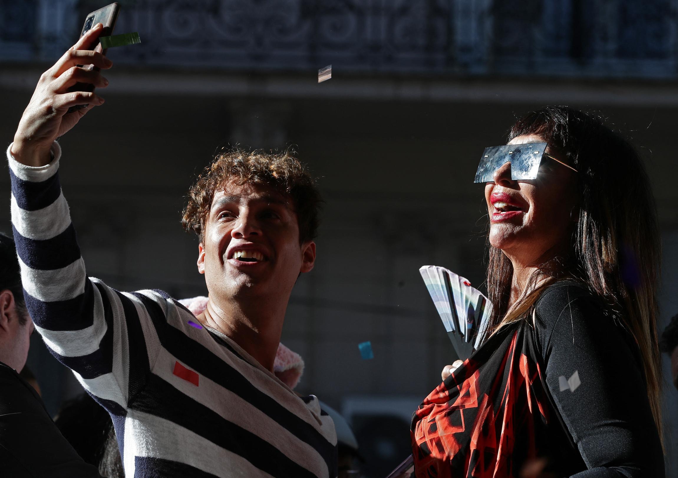 گربه ها مانند انسان جفت گیری می کنند