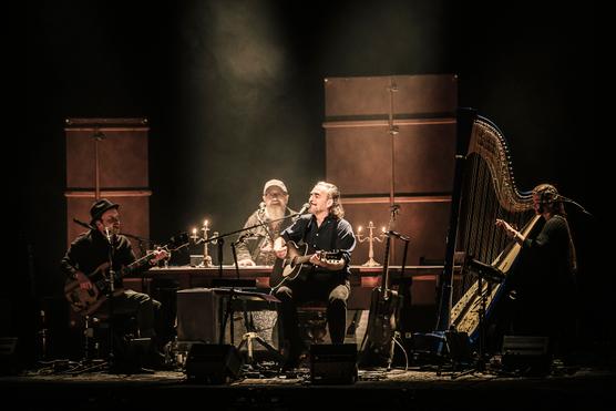 Stephan Eicher, descendu de son radeau, reprend la route