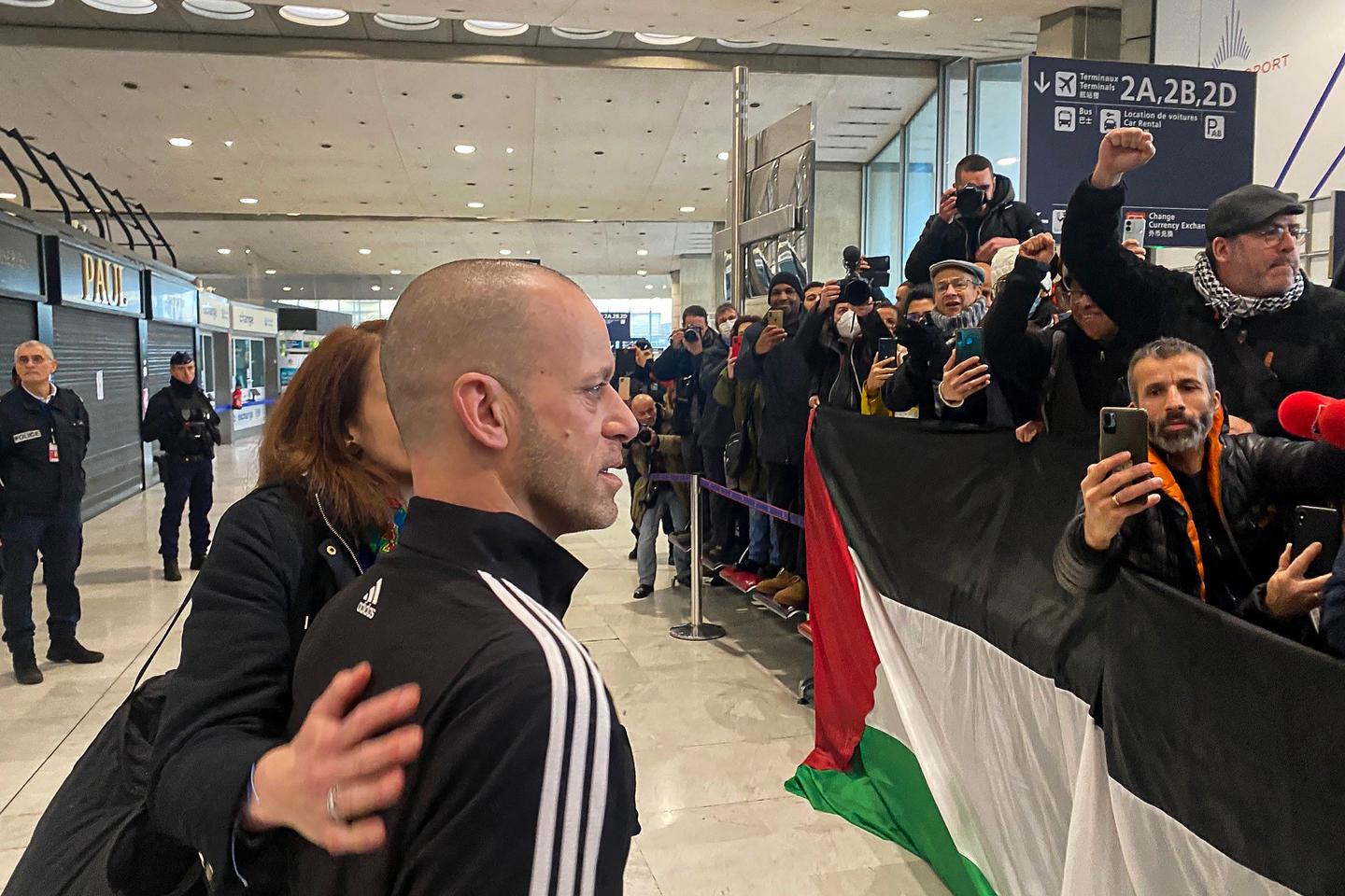 Annulation d’une conférence avec Salah Hamouri : récit d’une montée en ...