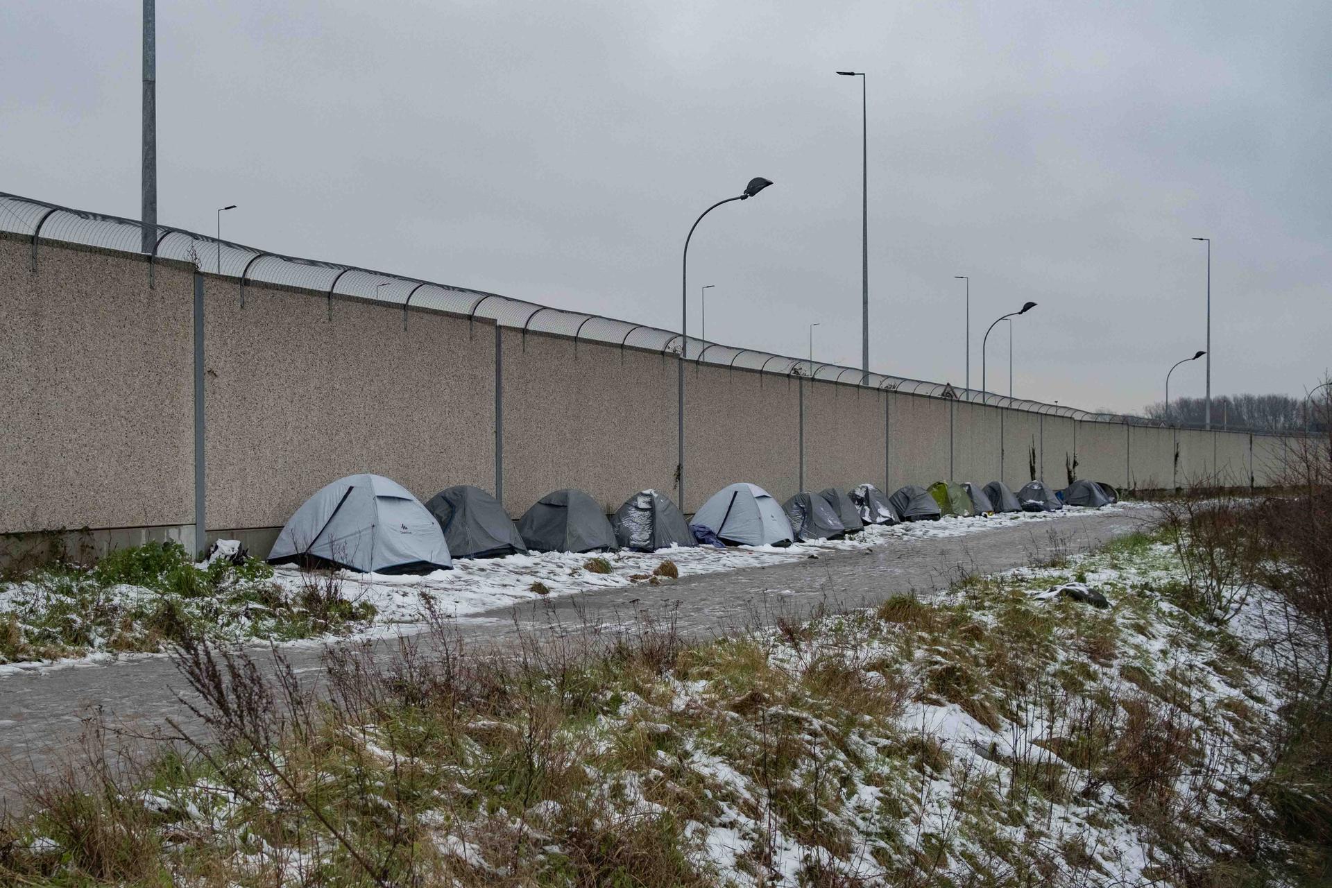 Calais, the French bunker border city pushing migrants into the English ...